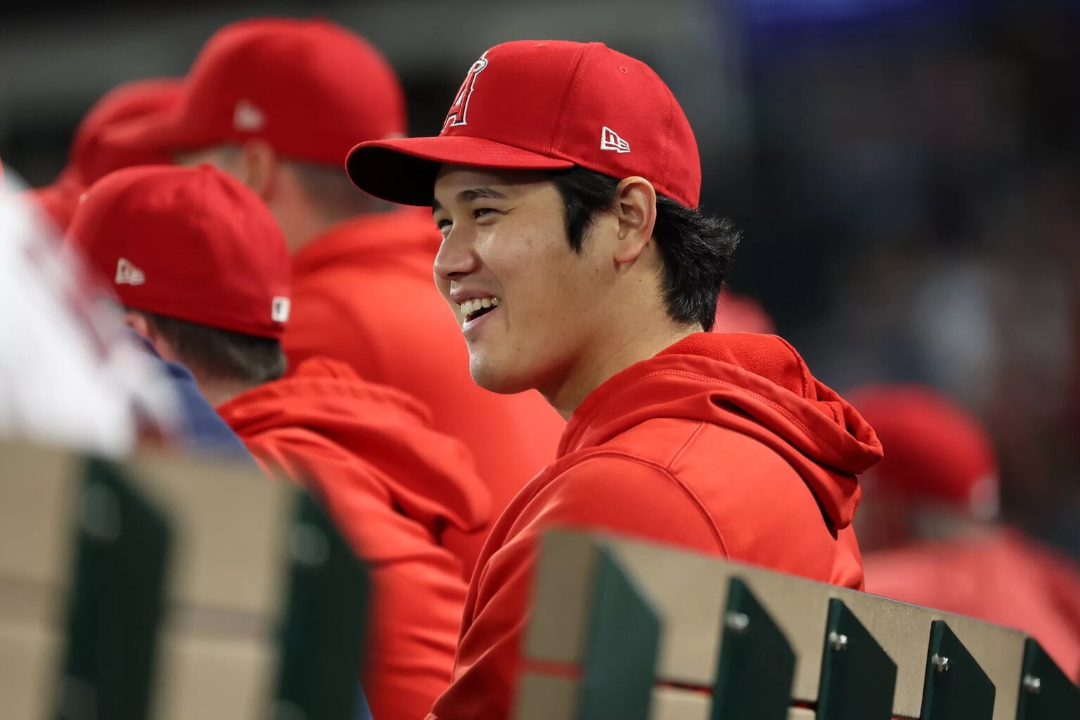 Shohei Ohtani Signs With Dodgers