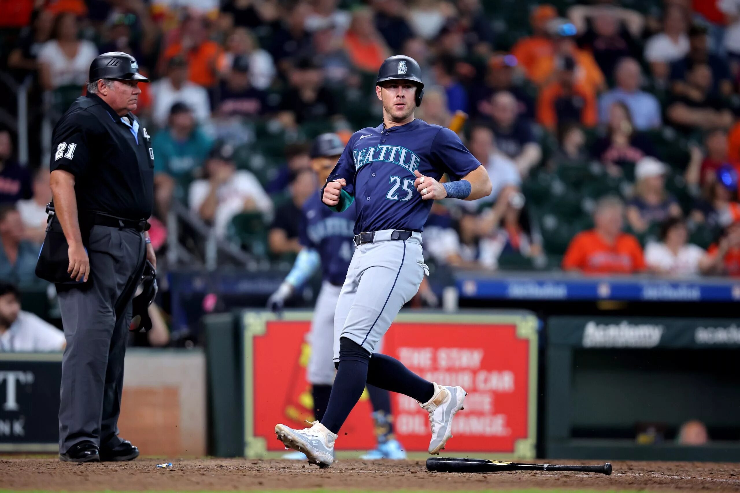 Mariners Set Sights on Corner Infield Upgrade