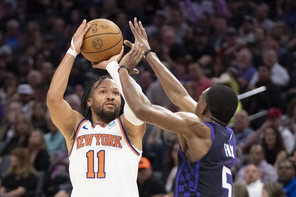Jalen Brunson Becomes Fourth Knick Ever to Achieve Scoring Feat - Last ...