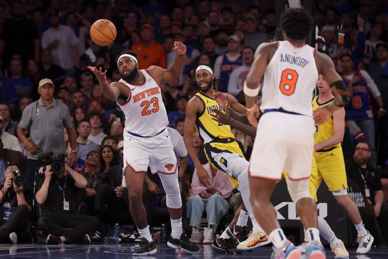 Knicks Expected To Add a Veteran Center Before Camp