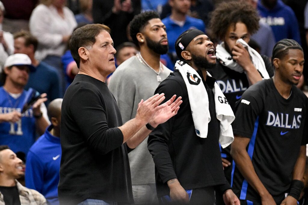 Mark Cuban Is Eyeing A Dallas Mavericks Buy-Back - Last Word On Basketball