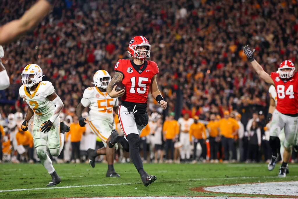 Carson Beck and Georgia Light Up Tennessee