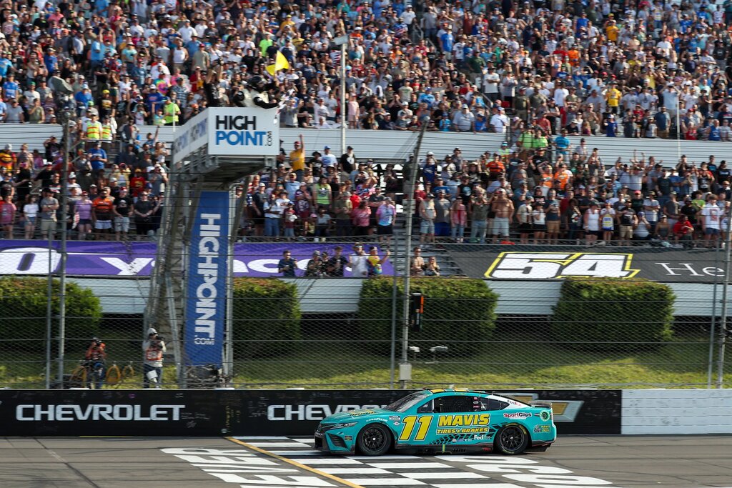 Breaking Down NASCAR's End of Race Caution Call at Pocono