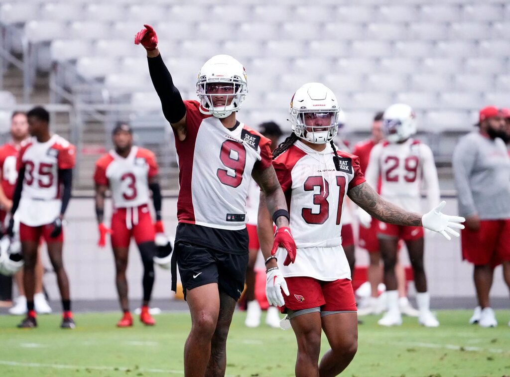 Isaiah Simmons Is Back Where He Belongs