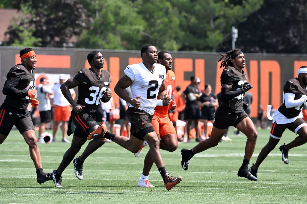 Browns $100 Million WIdeout Begs For Trade on Instagram