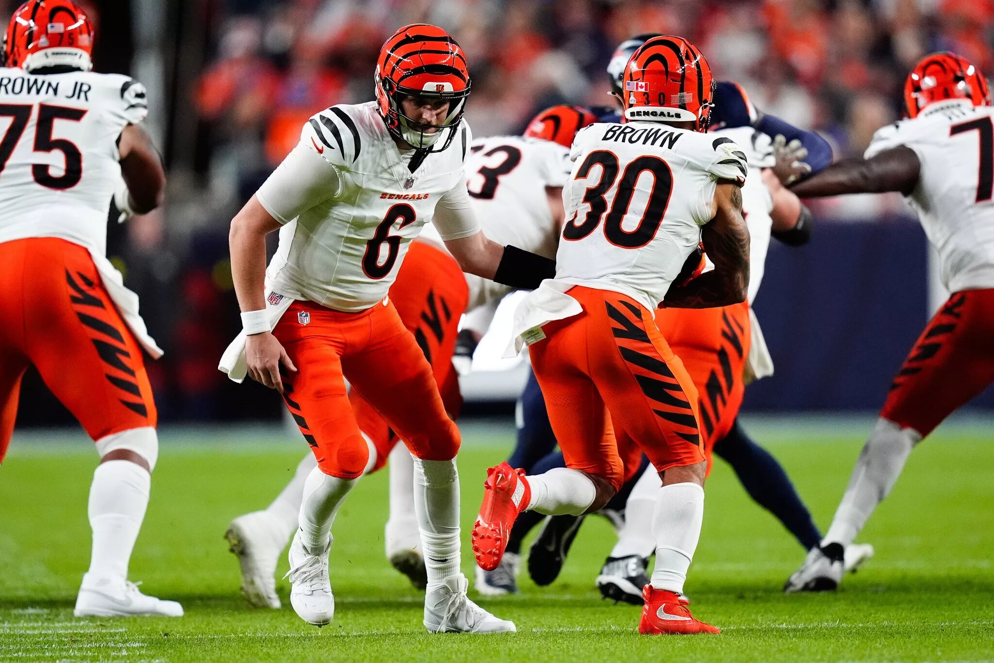 The Bengals Offensive Line Is Being Left Out To Dry - Last Word On NFL