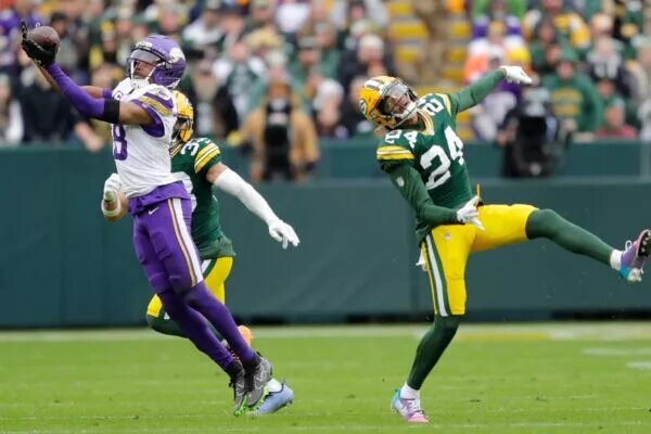 NFL Insider Sparks Massive Superstar Trade Talk