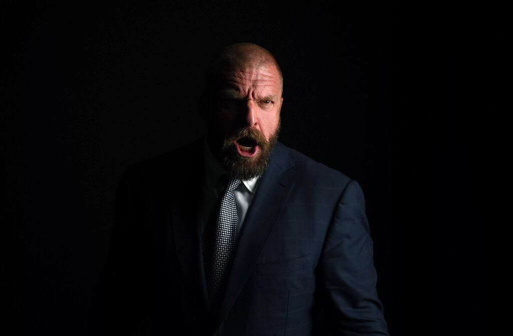 Triple H Faces WWE Referee Problem After SmackDown’s Botched Finish ...